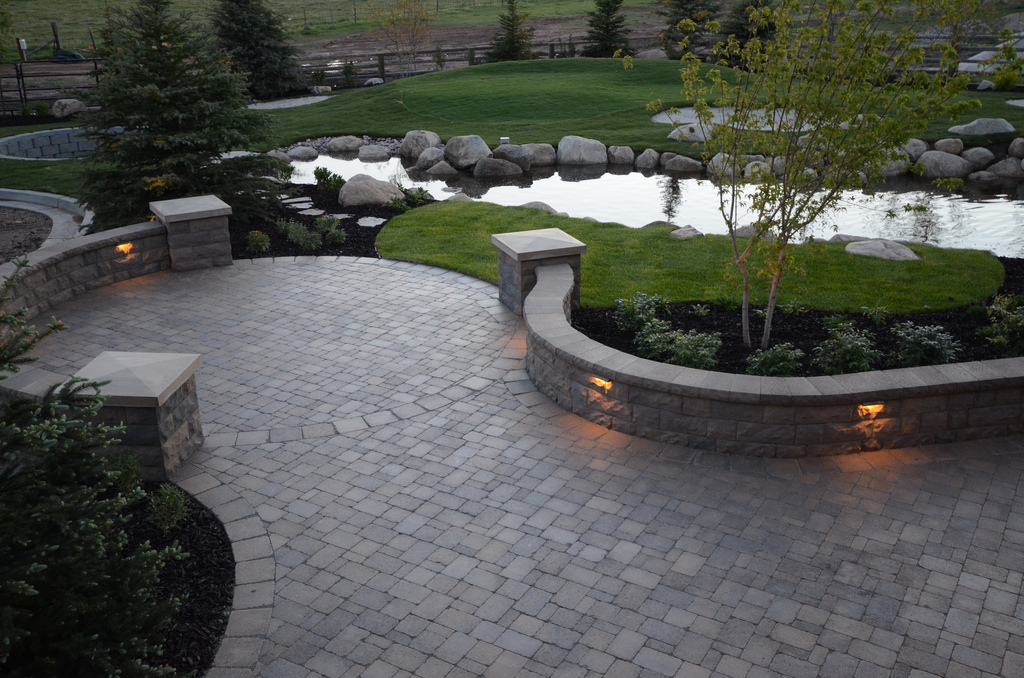 Earthco – Earthwork, Landscaping, Lawn and Winter Maintenance